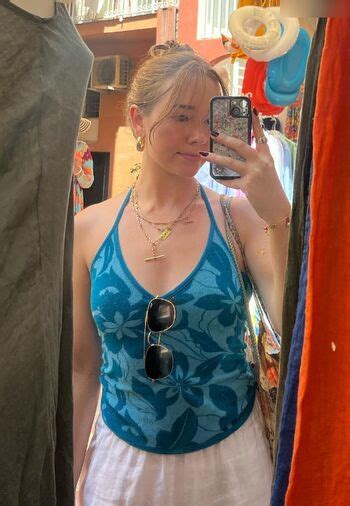 Holly Taylor Actress Holly Taylor Hollytaylor97 Lilydarling Nude Onlyfans The
