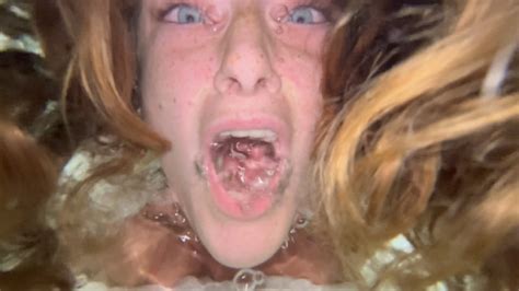 pink nathalia bathtub troubles with nathalia and roomate manyvids