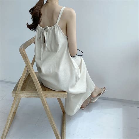 지니슬로우 린넨 백 스트링 홀터넥 나시 롱 원피스