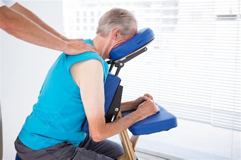 Premium Photo Man Having Back Massage