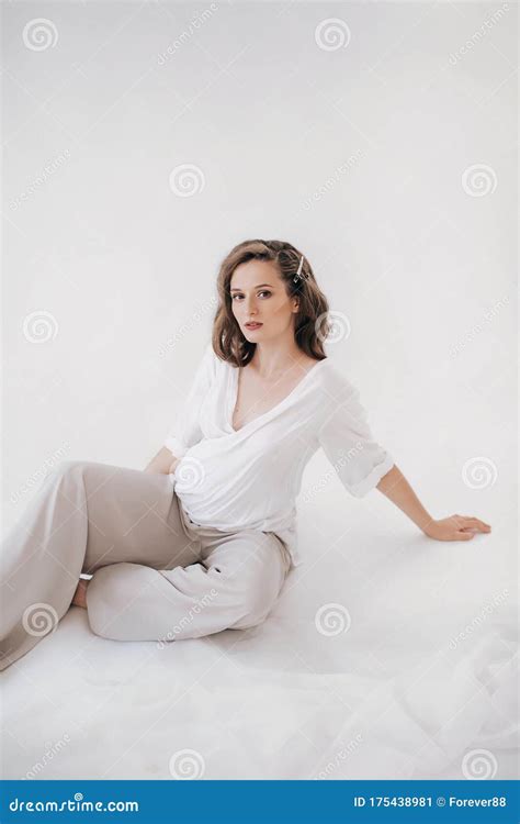 Beauty Pregnant Woman In White Clothes Stock Image Image Of Fondle Female