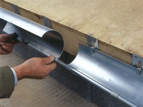 Улуци водосточни тръби обшивки Ремонт на Покриви