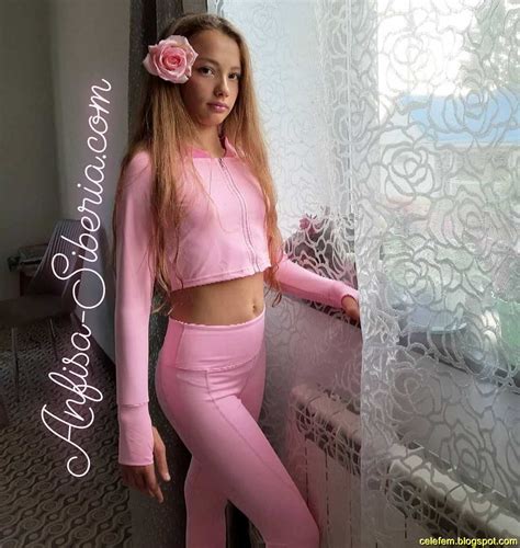 Celebridades Femeninas Oficial Anfisa Siberia Belleza Incipiente