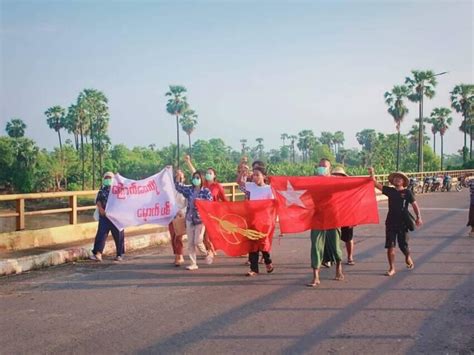 ပုသိမ် မုံရွာ လမ်းပိုင်းပေါ် ရွာပေါင်းစုံ သပိတ် စစ်ကြောင်းက စစ်အာဏာရှင် တော်လှန်ရေး ချီတက် ဆန္ဒပ