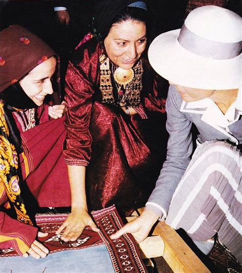 چند عکس از سفر های مختلف شهبانو فرح روزی روزگاری ایران