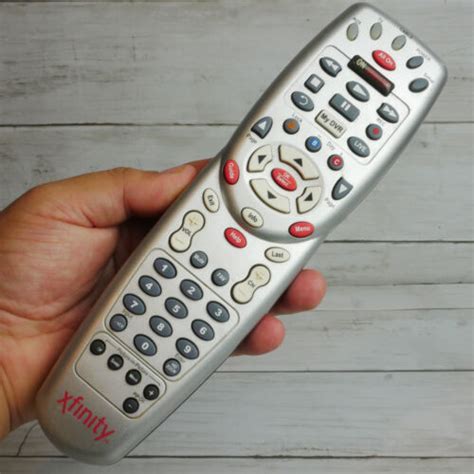Comcast Xfinity 3 Device Universal Remote Control Rng Dcx Pre Owned Ebay