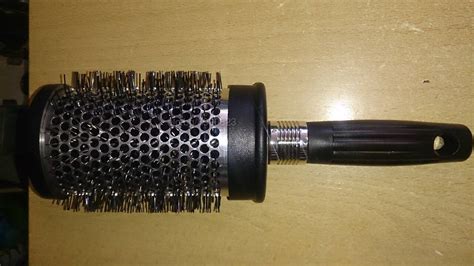 Кръгли четки за коса Фризьоро козметично СПА оборудване София Чисто нови Червена ч