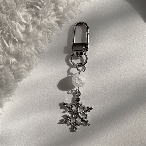 여기예쁨 [여기예쁨] K 18 겨울 얼음 눈꽃 키링 열쇠고리 포인트 선물 위시버킷
