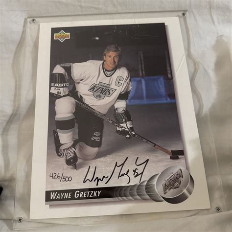 Wayne Gretzky Autograph Authentication