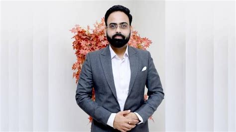 Mc Interview Start Accumulating It Stocks Over Next 1 2 Quarters Himanshu Gupta Vp Globe