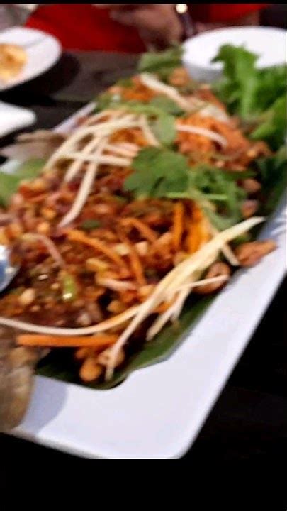 ජීවත්වීමට කෑම කන අය වගේම කෑම කන්නම ජීවත් වෙන අයත් ඉන්නවා අවාසනවකට ගොඩ දෙනෙක් නොකාම නින්දට යනවා