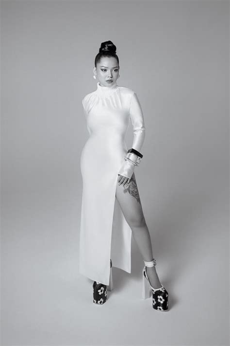 Bella Poarch Phone Wallpapers