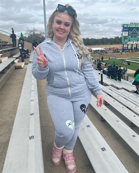 Shes So Sexy😍 Rgutterbunnys