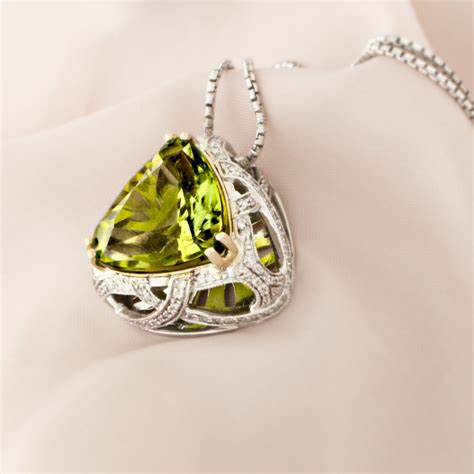 Spinel And Peridot August Birthstones Rays House Of Gems