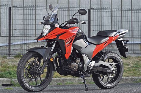 スズキ「VストロームSX」の実車を撮影！ 250cc油冷単気筒アドベンチャーモデルの魅力を解説、各部まで細かく見てみよう - webオートバイ