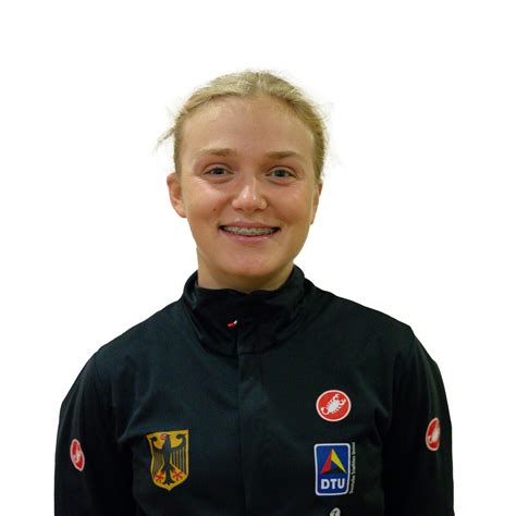 Jule Behrens Ger • World Triathlon