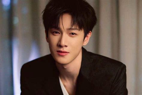 Biodata Dan Profil Li Yun Rui Bintang Drama China Blossom Idn Times