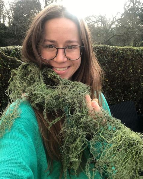 Woman Gives Up Teaching To Become Professional City Forager Metro News