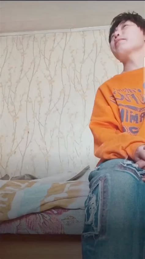 Цахирын эх шүтээн болсон 2 багшдаа ёслон мөргөсөн хүмүүний ажил үйлс ахуй амьдрал өөдлөн