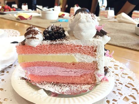 85c Bakery Cafe Deluxe Strawberry Cake 2 Exiled Rebels