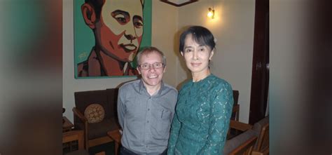 ဒေါ်အောင်ဆန်းစုကြည်နှင့် ရှောင်တာနဲလ်အပါ ၅ ဦးကို ထောင် ၃ နှစ်စီချ