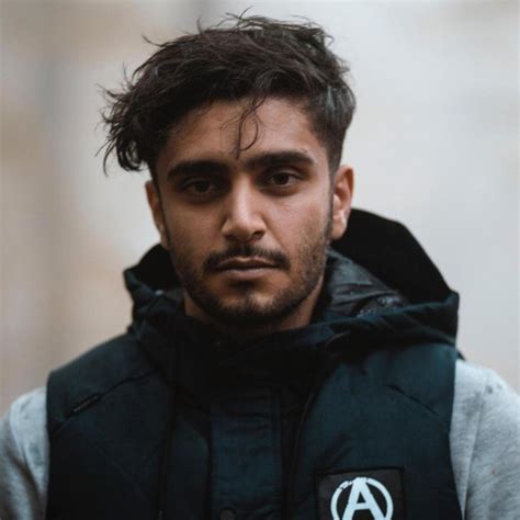 نیکان حیدری نویسنده در یکتانت