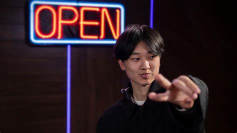 Yung Kai Performs Blue Live Genius