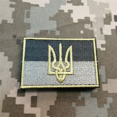 Нашивка прапор України з гербом олива