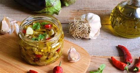 Як приготувати баклажани в олії та законсервувати їх на зиму простий рецепт закуски