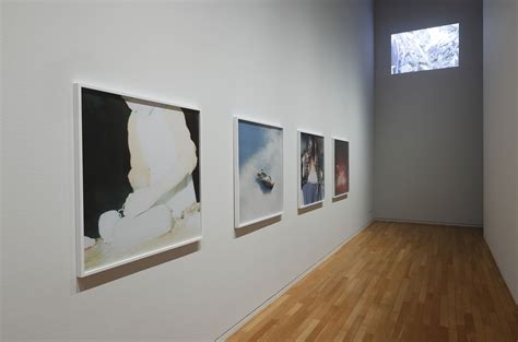 川内倫子 M E 球体の上 無限の連なり展示風景東京オペラシティ アートギャラリー