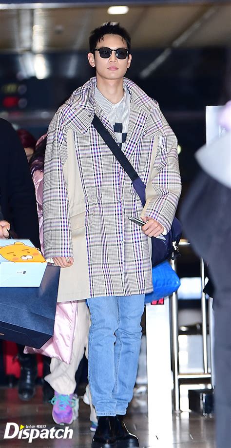 [현장포토] 이 눈빛 빠져든다…민호 설렘 눈맞춤 디스패치 뉴스는 팩트다