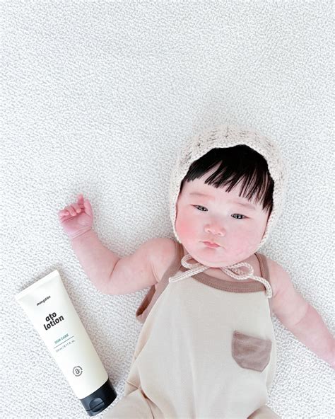 지아 제공 협찬이지만찐후기 침독태열에 습진까지 올라오는 연약하고 민감한 시유니피부ಥ﹏ಥ 뒤집고 되집느라 얼굴까지 빨개져서 보습관리가 필수인데 몽디에스