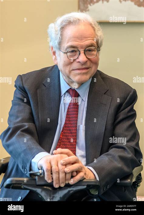Itzhak Perlman Hi Res Stock Photography And Images Alamy