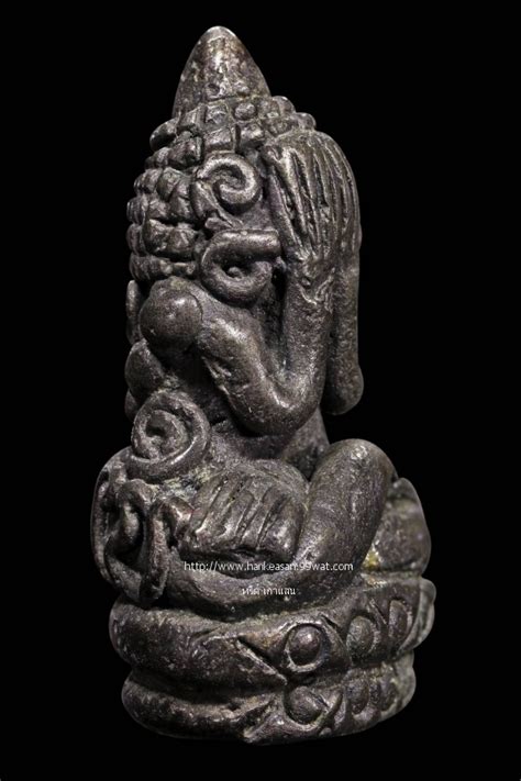 พระปิดตาหลวงพ่อทัพ วัดทองสุวรรณราม จ กรุงเทพฯ พิมพ์นั่งบัว เนื้อสำริดเงิน หริด์ เก้าแสน