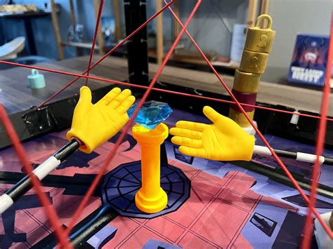 Tiny Laser Heist A Hilariously Awkward 3d Heist Game Very Special Games