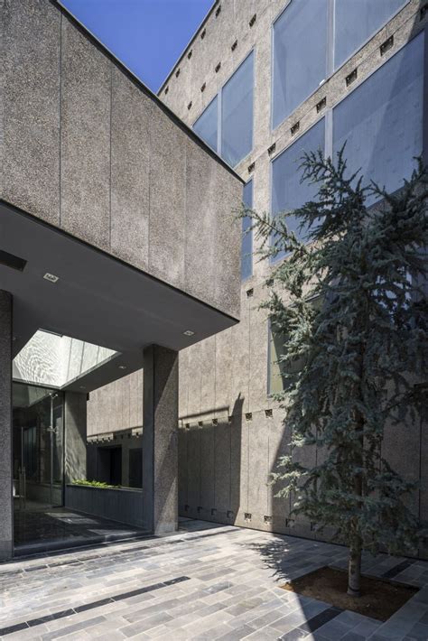 Hooba Design Group Adds Concrete Volumes To Saman Satellite Office