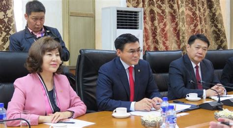 ДЭМБ ын номхон далайн баруун бүсийн захиралтай уулзлаа