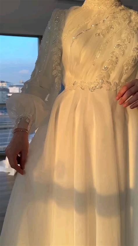 Pin Af 𝔖ᴀ𝑟𝕒ʜ 𝔼𝔩𝐰𝕒𝔃𝖊𝐞𝗿 På Wedding Dresses