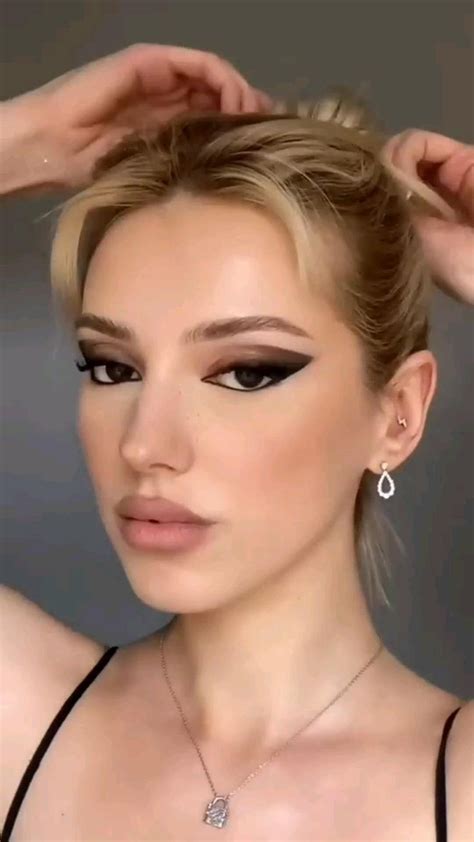 Eyes Makeup 💄👀 Eye Makeup Tutorial Eye Makeup Edgy Makeup