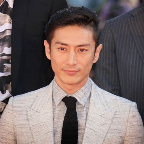 演艺圈的桃花运男演员伊势谷友介 直击其和模特森星的同居生活