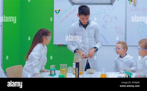 Science Class Experiment Primary Stock Videos And Footage Hd And 4k