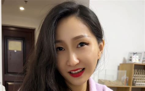 《新搬来的女邻居》第一集 齐一昂昂 齐一昂昂 哔哩哔哩视频