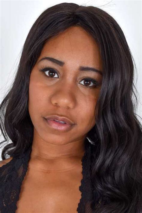 Jenna J Foxx Photo 1 Goldposter