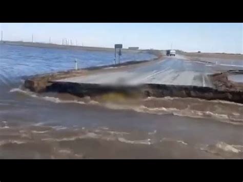 В Алтайском крае талые воды перекрыли автодороги - YouTube