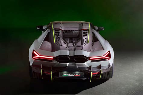 람보르기니 하이브리드 하이퍼카 레부엘토 스페셜 에디션 공개