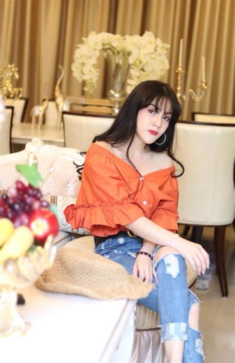 เสื้อคอวีหน้าวีหลัง 888liveshop สินค้านำเข้าราคาถูก Facebook