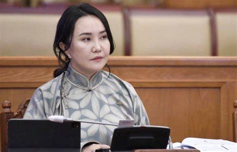 Ч Ундрам Хөдөлмөр эрхэлдэг дундаж цалинтай өрхөөс өндөр халамж авдаг айлууд бий