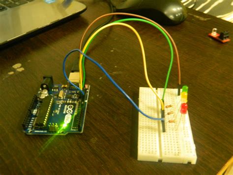 Controlling Traffic Lights With Arduino Uno