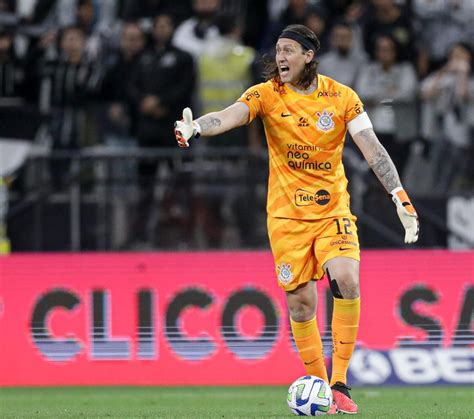 Cássio Põe Atraso De Salários Em Segundo Plano No Corinthians