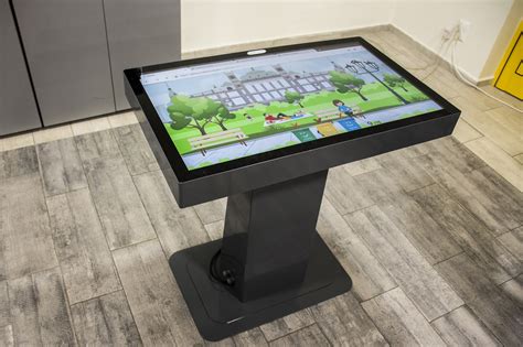 Интерактивна маса Infodart T322